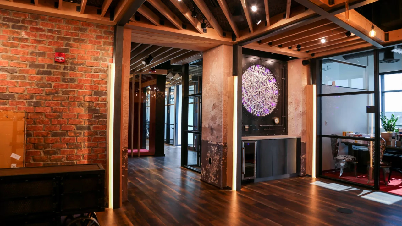 Shift Workspace | Saunders Construction